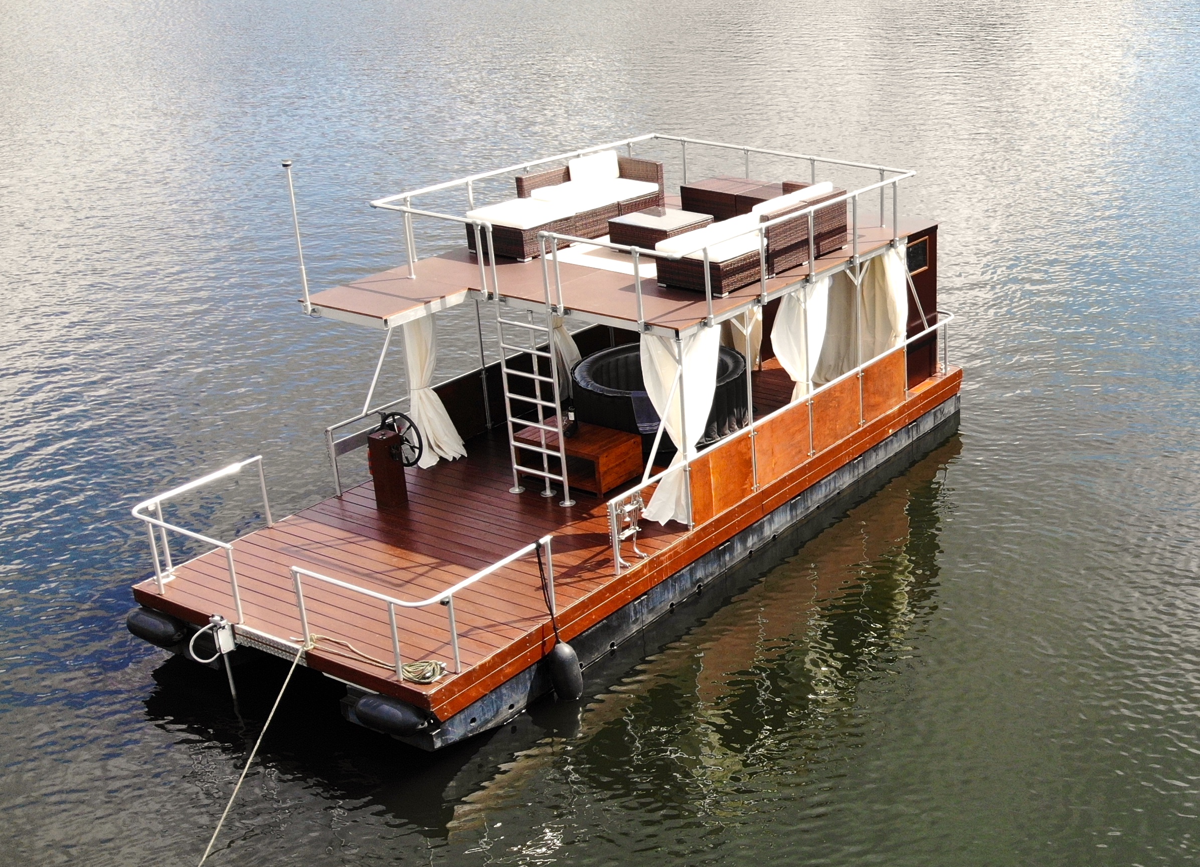 Grillboot mieten | Berlin Bootsverleih