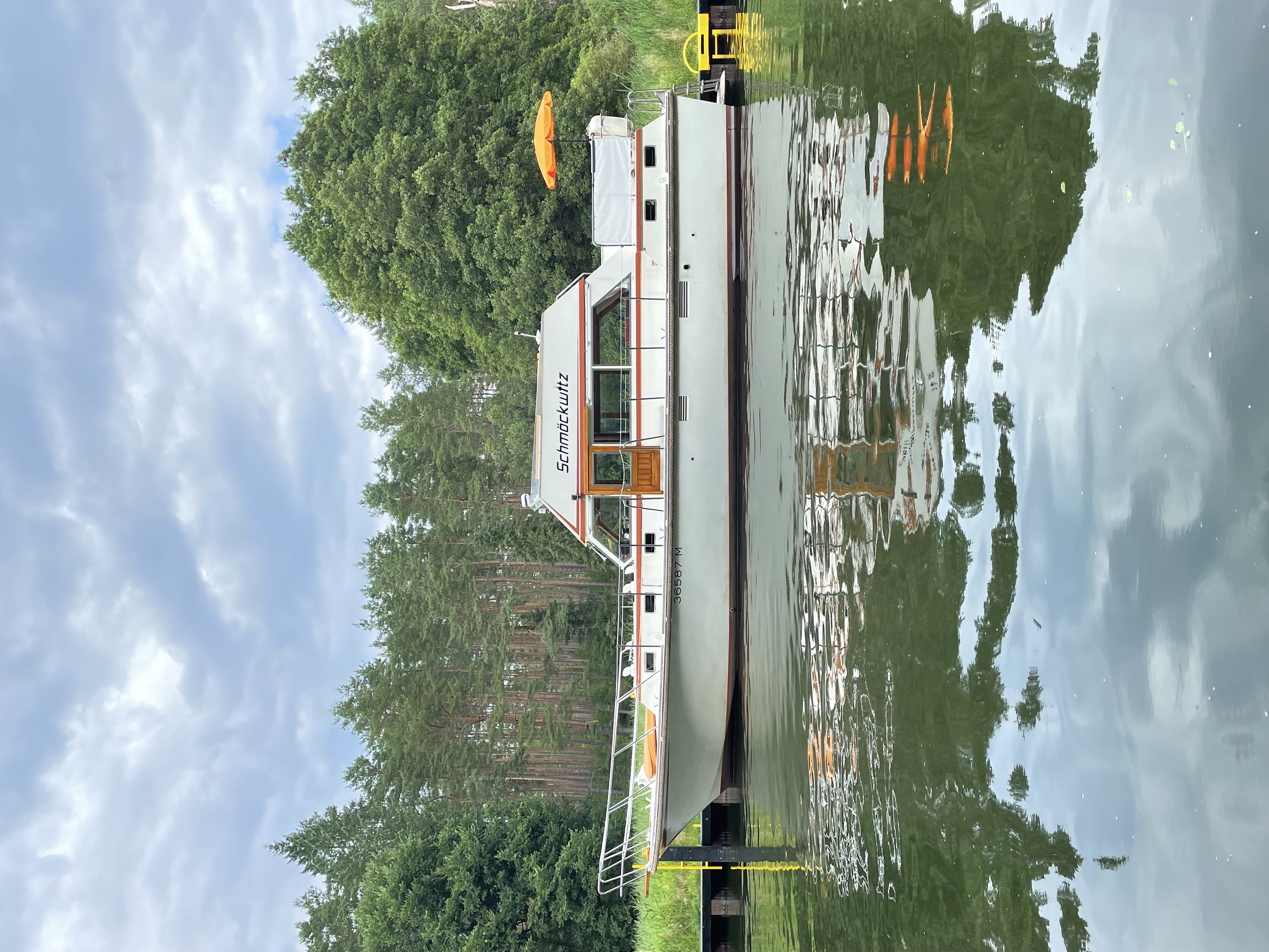 Rent Party Boat Schmöckwitz for Boat Tours in Berlin