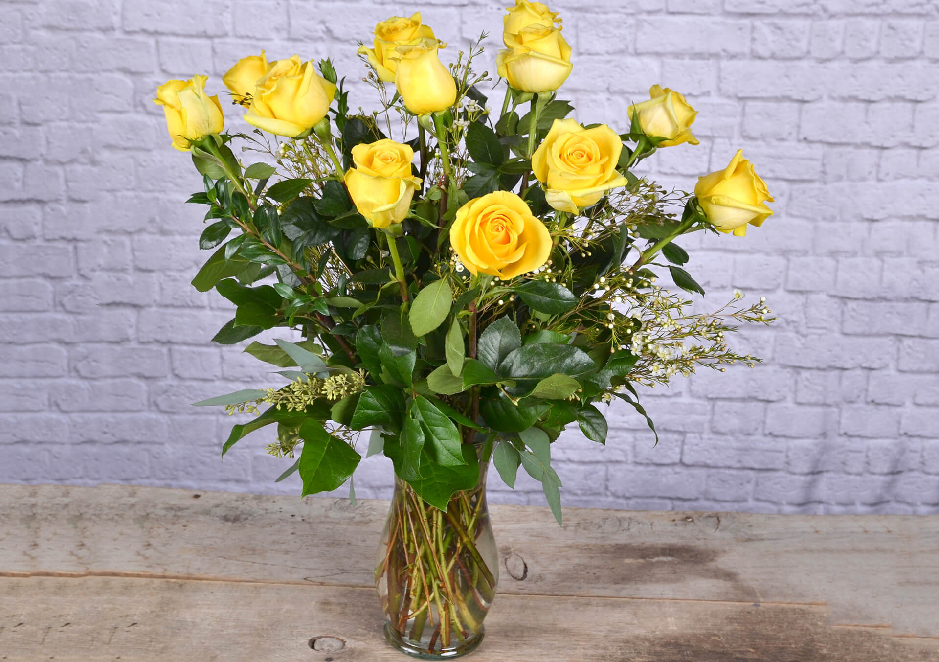 Long-stem Roses & Rose Bouquets | Bachman's