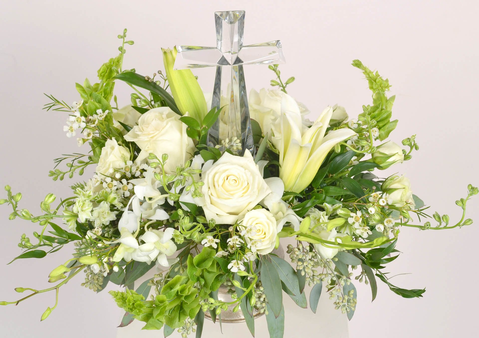 Shop Sympathy Cross Floral Arrangements For Funerals | Bachman's