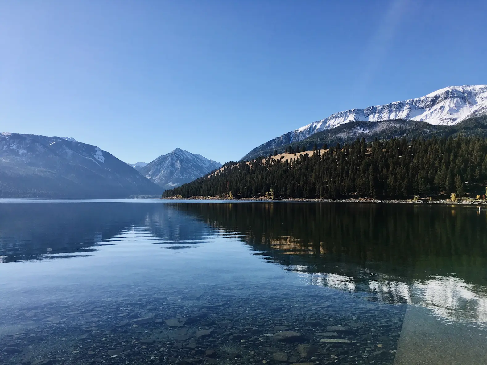 Best Pacific Northwest Alpine Lakes to Visit this Summer - AdventureTripr