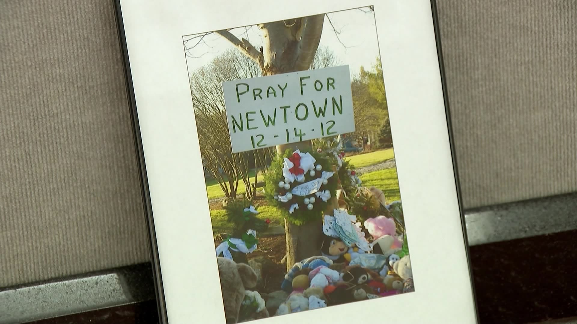 Photographer's Hartford exhibit captures strength of Sandy Hook ...