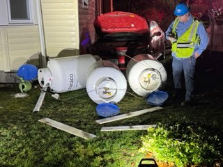Car crashes into propane tanks, vapor cloud forces evacuation of three ...