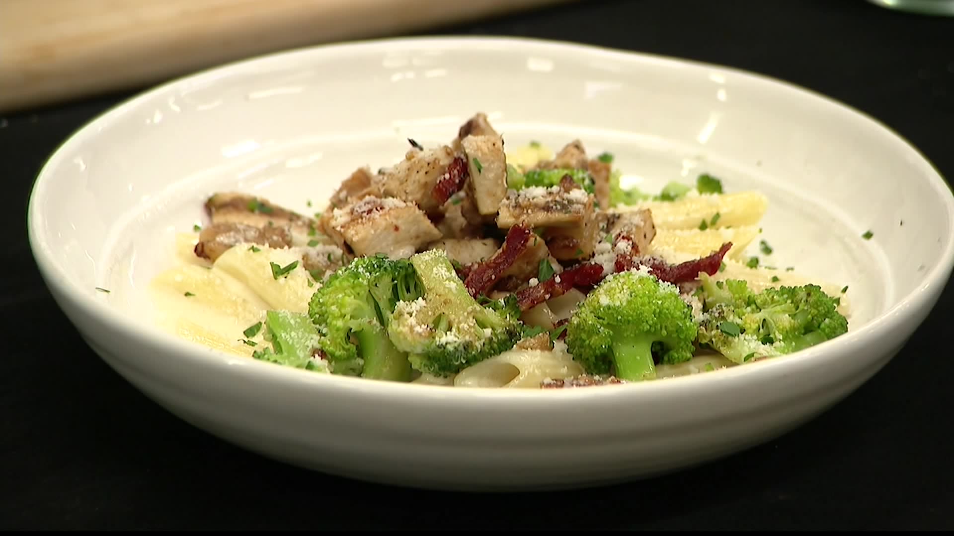 What's Cooking: Uncle Giuseppe's Marketplace's Tuscan Alfredo