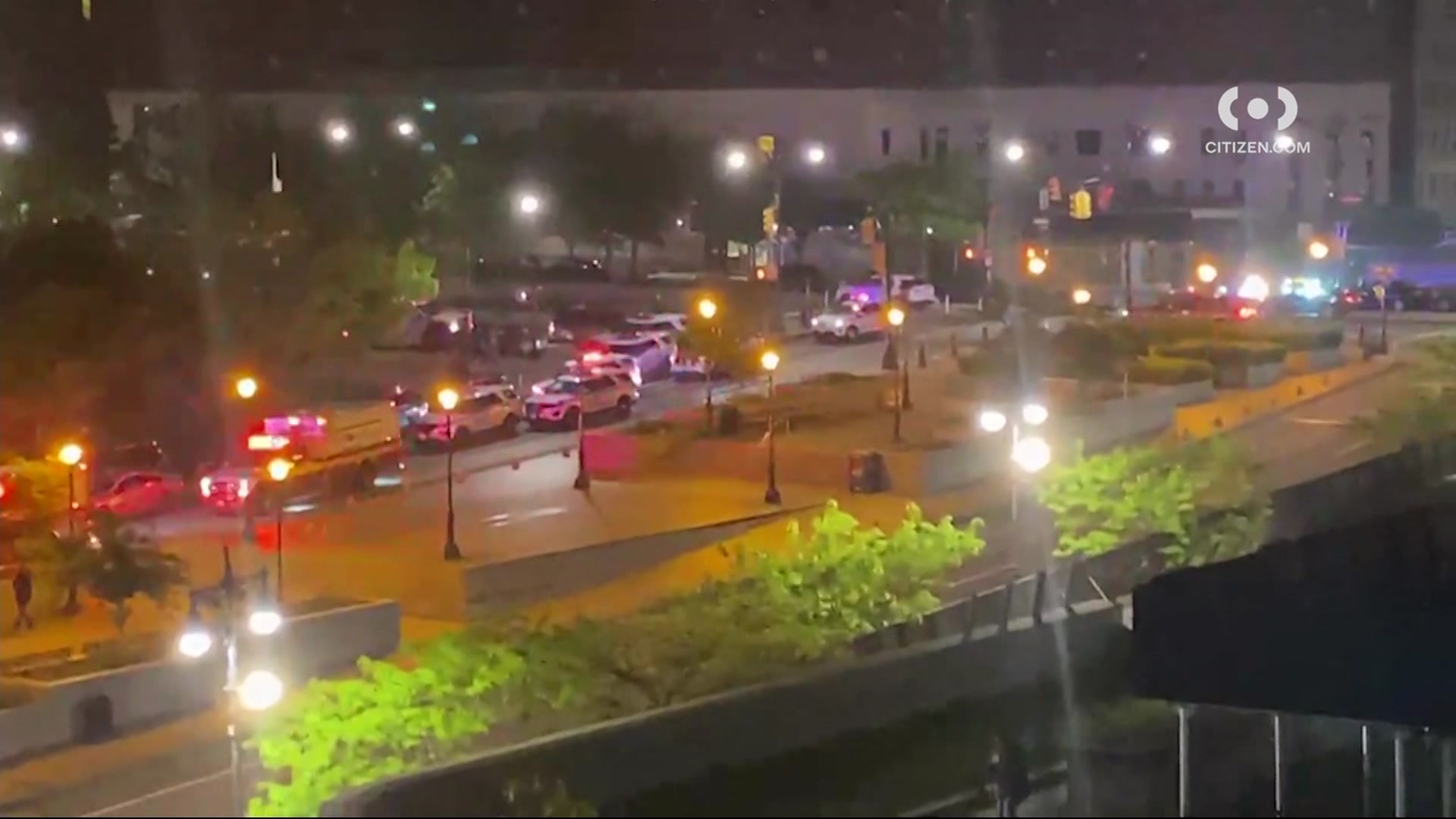 NYPD: 27-year-old shot in Joyce Kilmer Park; dies at hospital