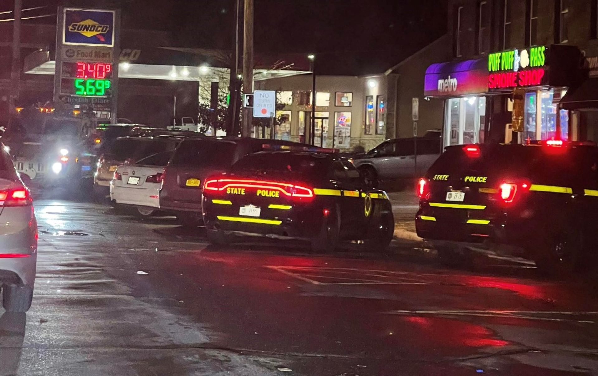 FBI and police raid several locations in Newburgh in full riot gear and ...