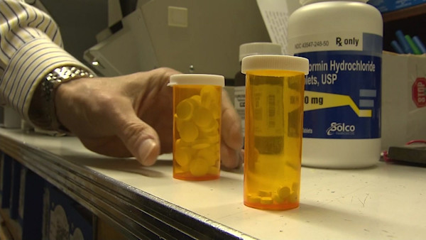 CVS to give brief lunch breaks for pharmacists experiencing pandemic ...