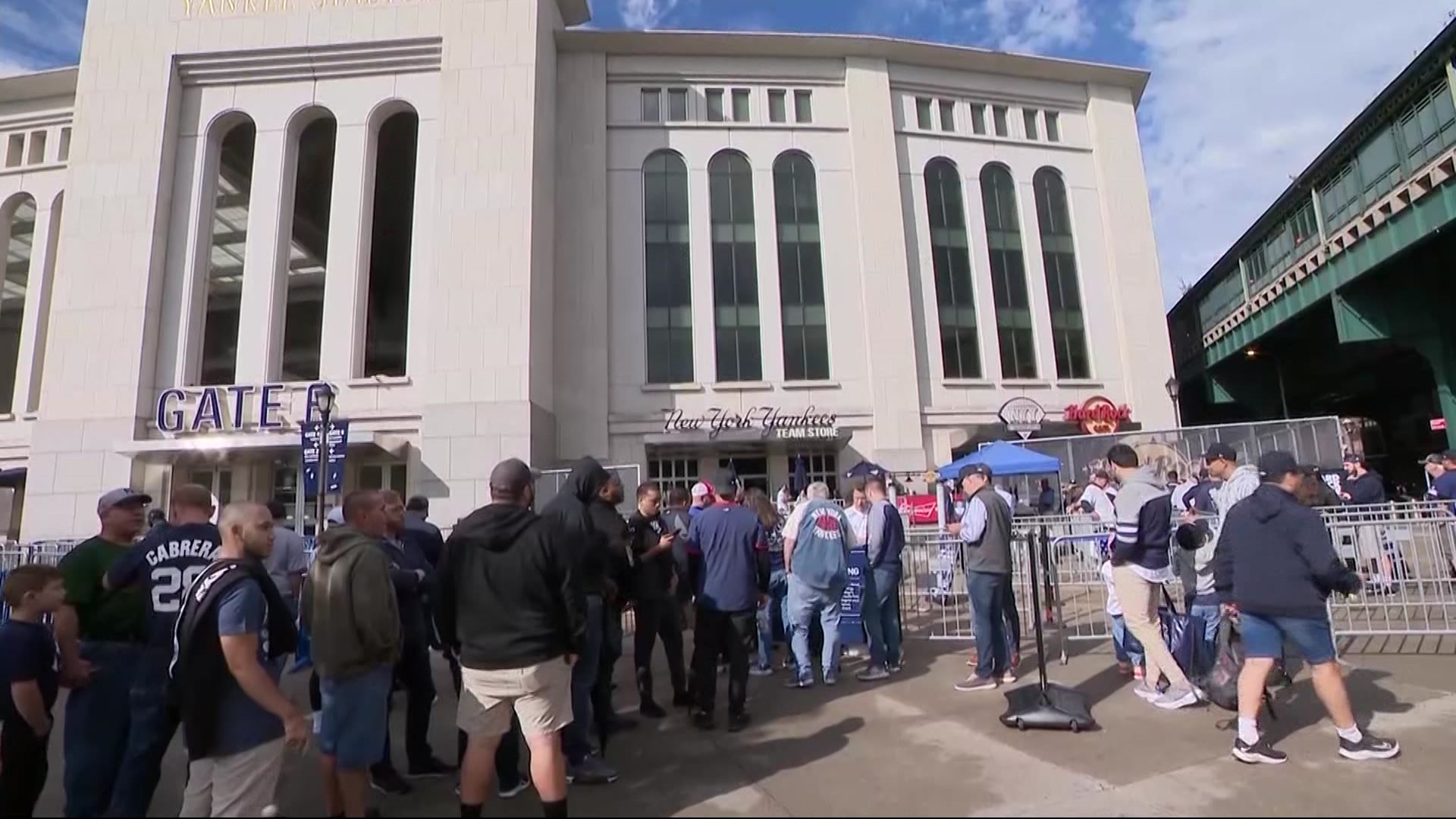 Fans rally behind Judge as he aims for AL home run record
