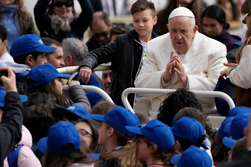 Vatican: Pope Francis to be hospitalized for days for lung infection