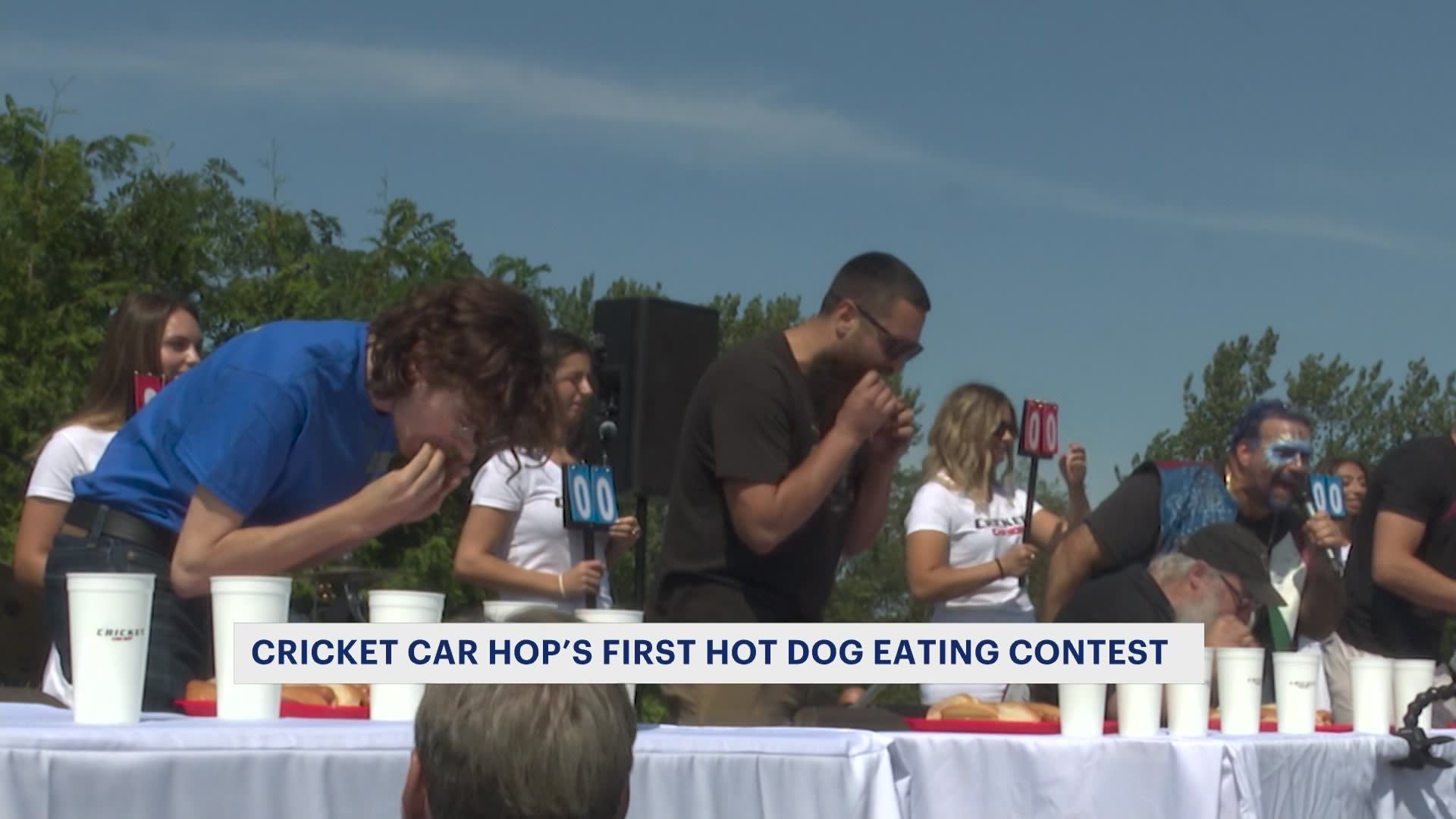 Summer sendoff: Cricket Car Hop in Stratford hosts hot dog eating contest