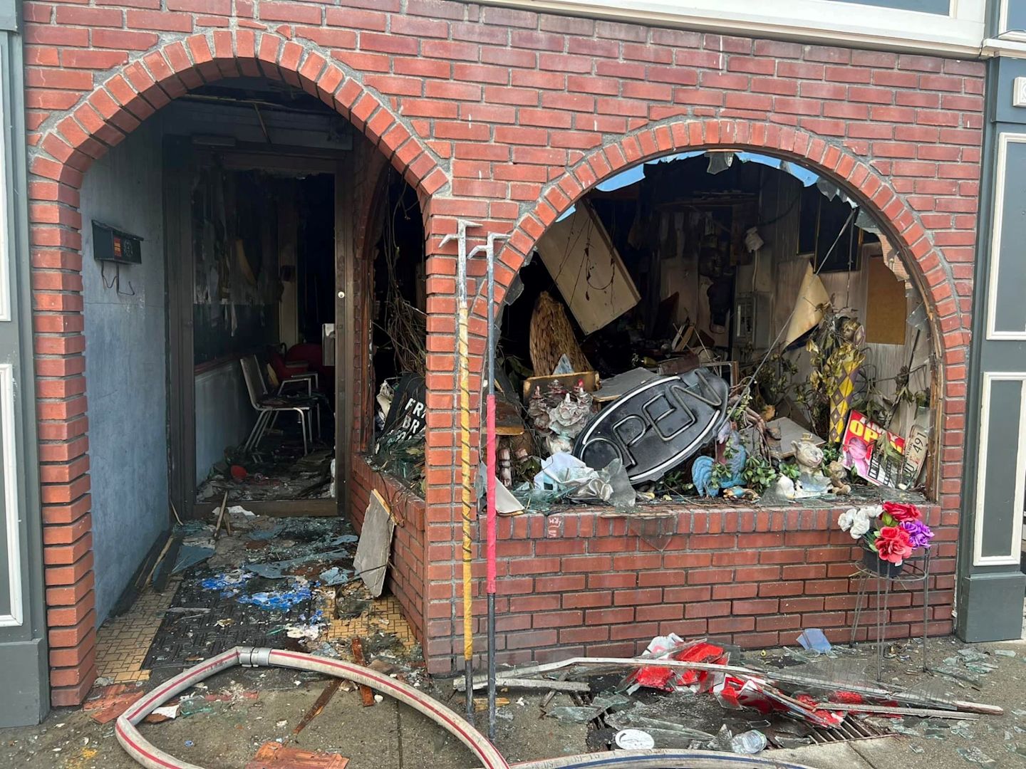 2-alarm fire damages Beacon building