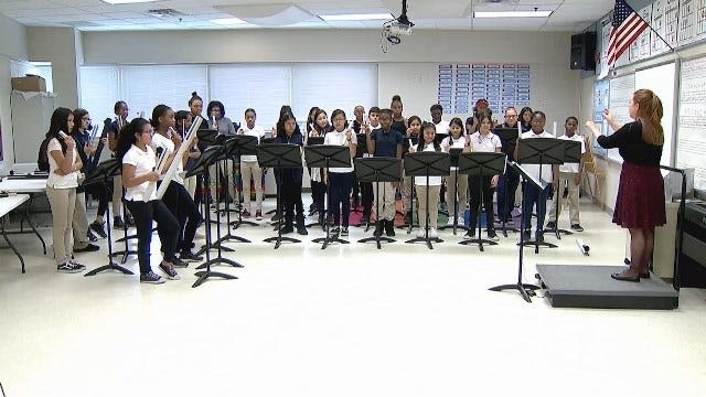Geraldine Johnson Tone Chime Choir performs holiday songs