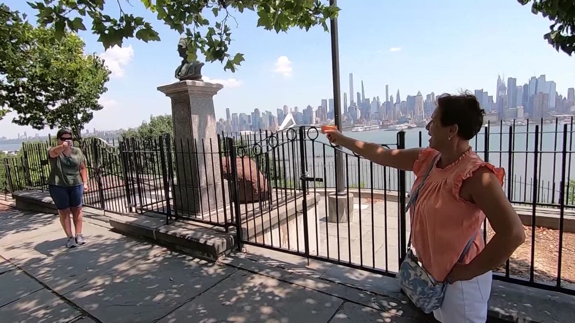 History buffs commemorate Hamilton/Burr duel anniversary with water gun ...