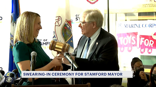 Caroline Simmons officially sworn in as Stamford's 32nd mayor