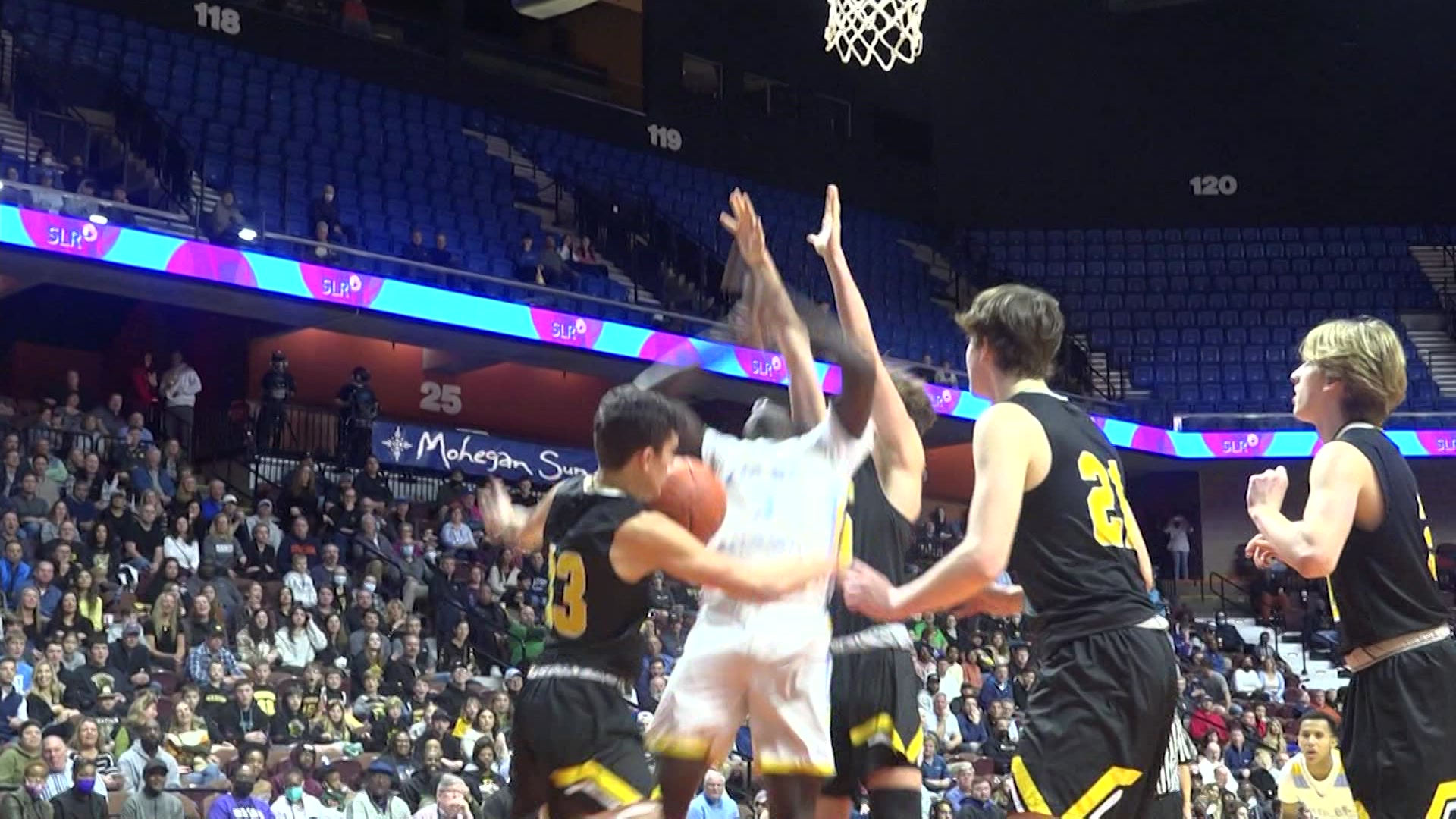 Daniel Hand defeats Kolbe Cathedral to win first Division III state title