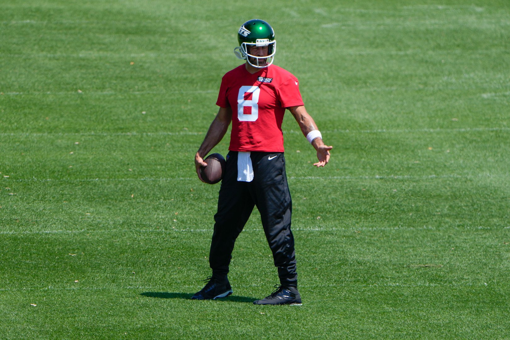 Jets QB Aaron Rodgers is 'doing everything' at practice in his return ...