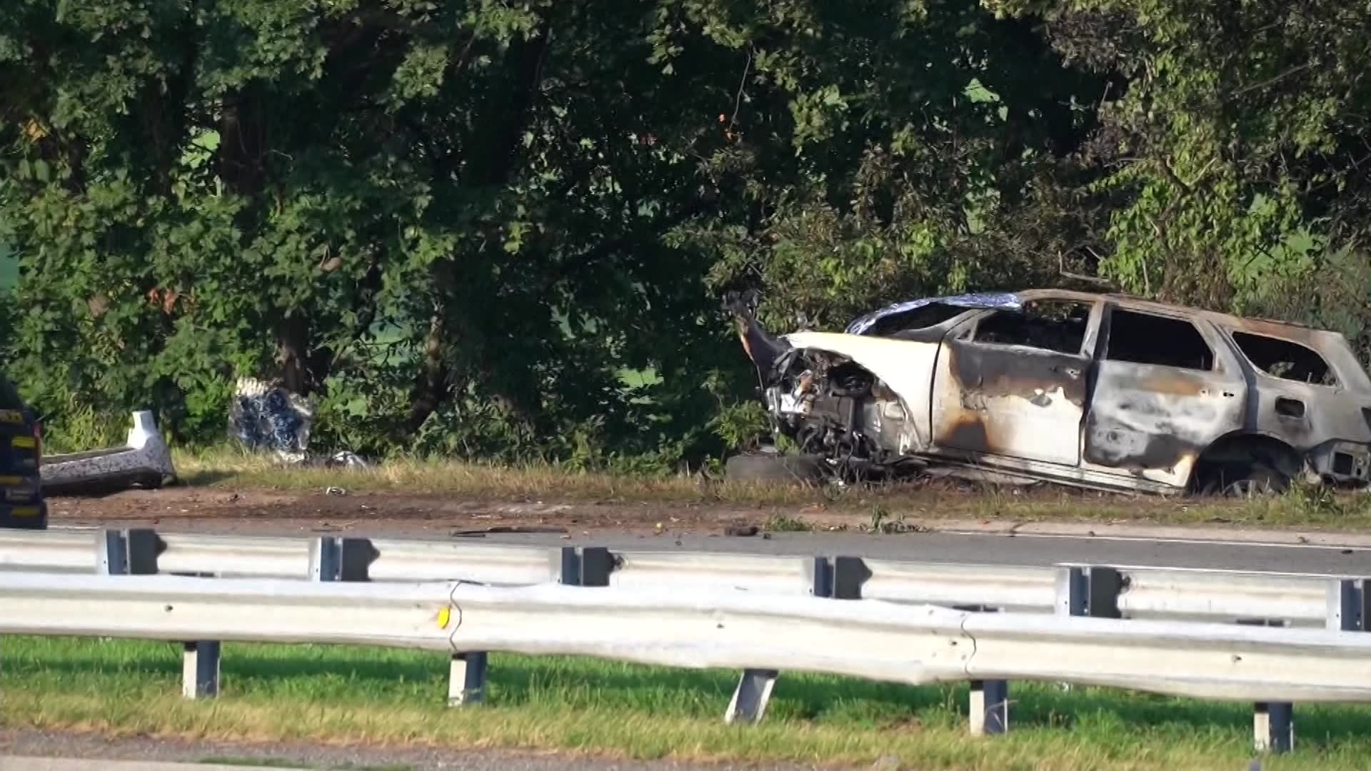 State police: 3 killed in fiery Northern State Parkway crash