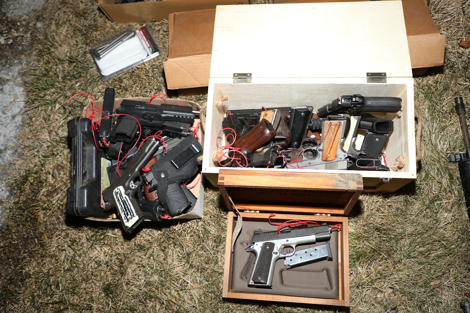 Officials: 'Cache of weapons' found in Seaford home