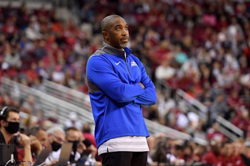 Hofstra University head men's basketball coach Speedy Claxton, senior ...