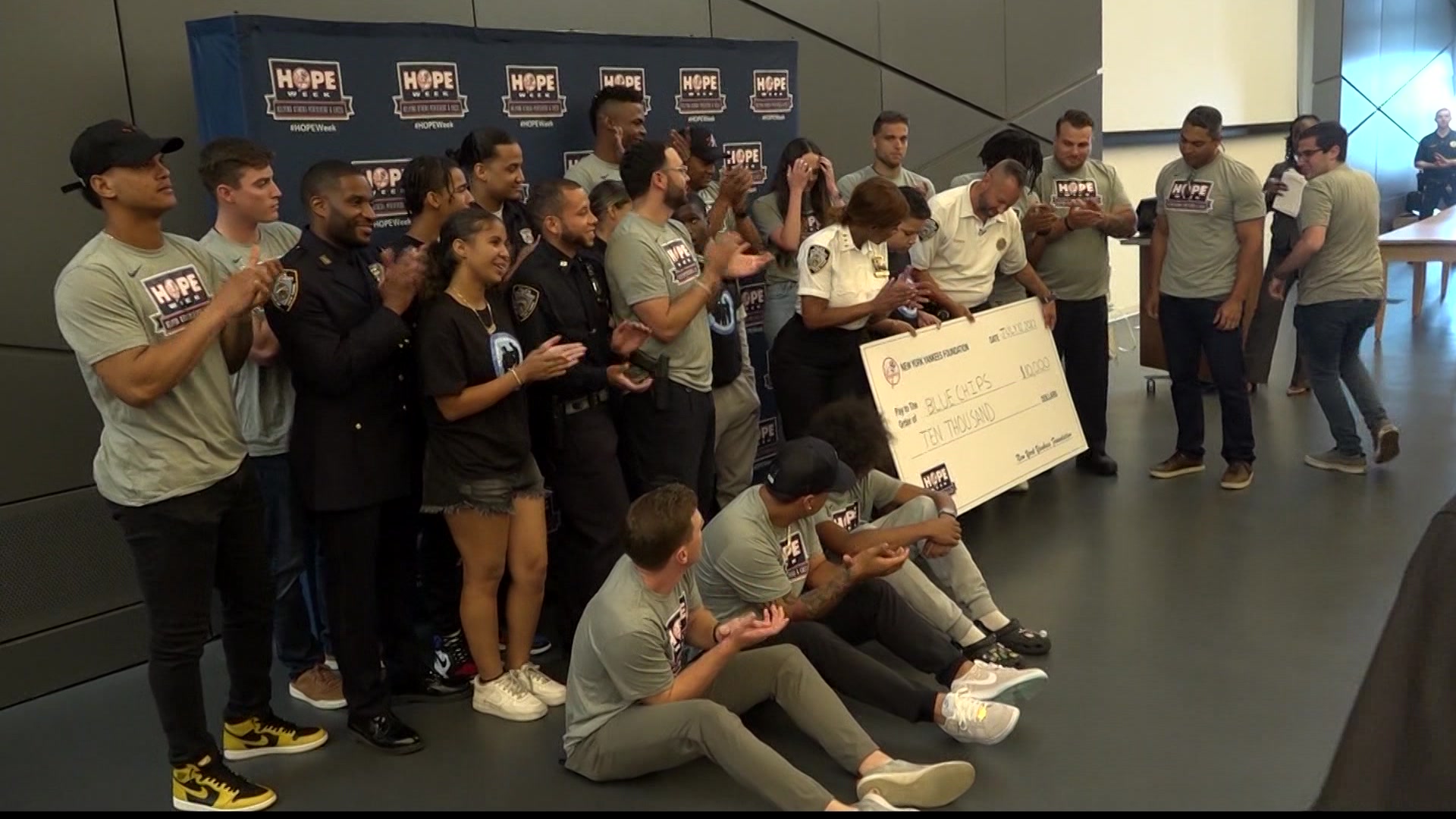 Yankees award NYPD Blue Chips program $10,000
