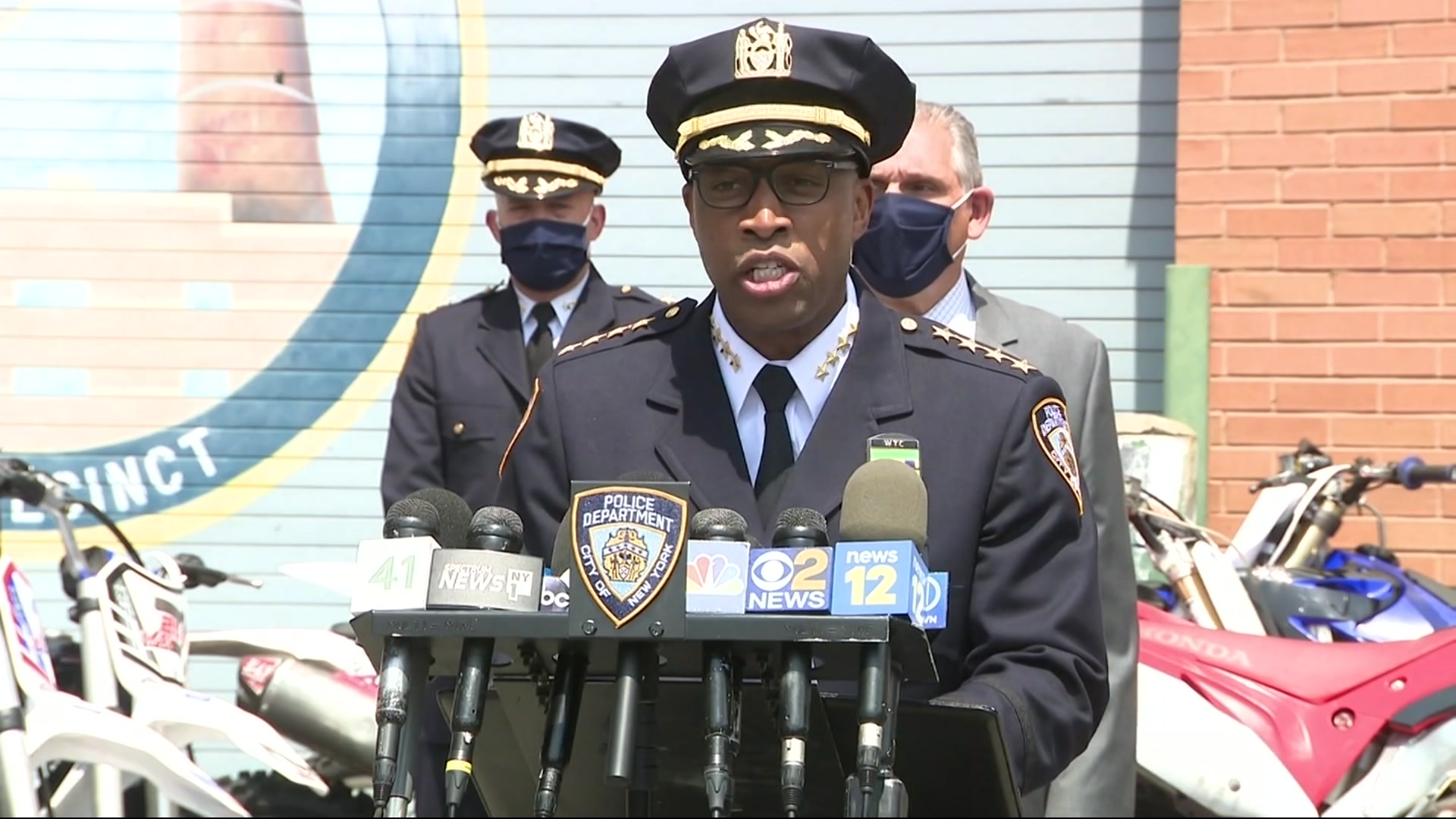 NYPD's top-ranking uniformed officer to retire next month