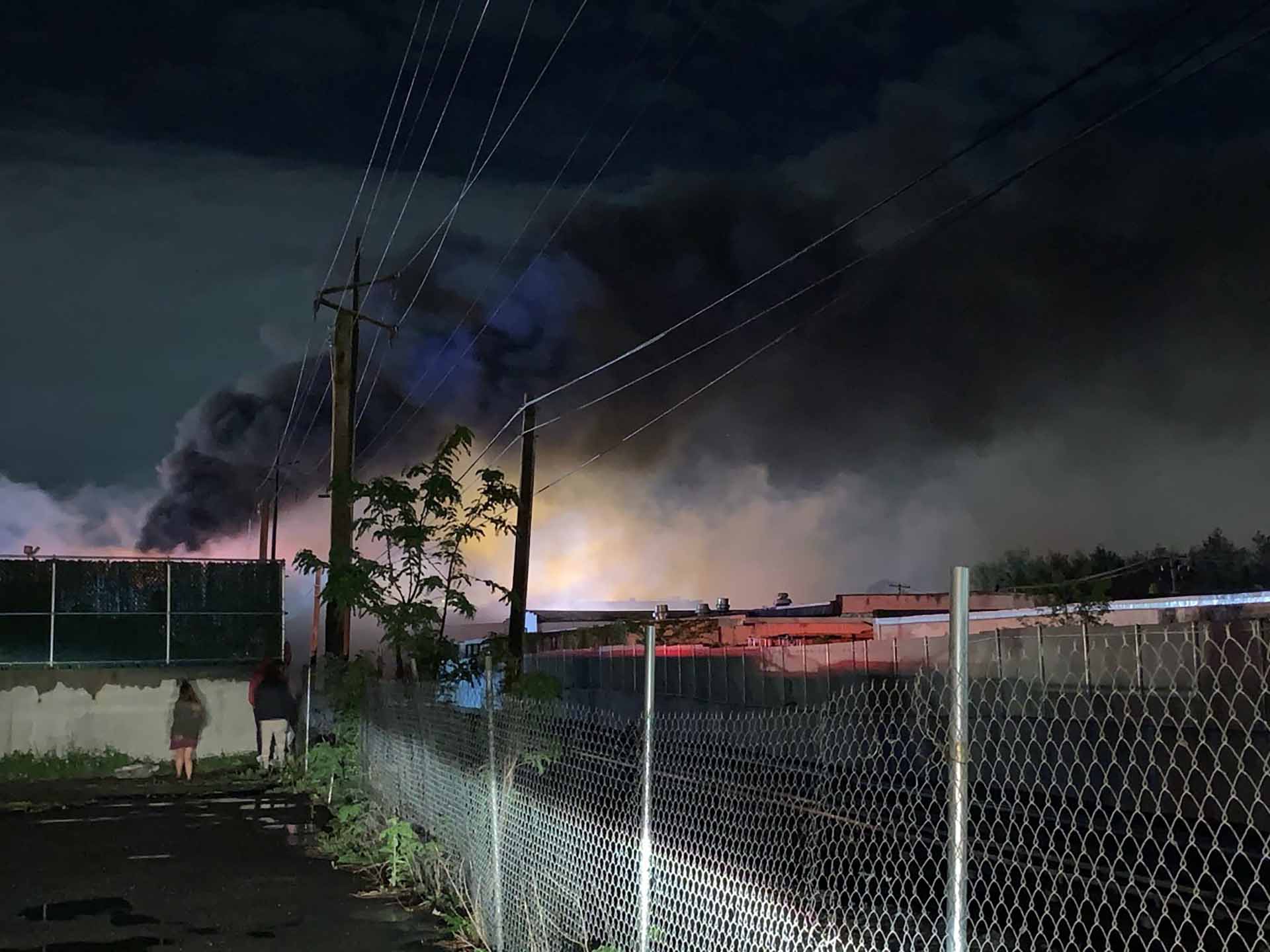 6-alarm fire erupts at commercial facility in Westbury, 27 departments ...