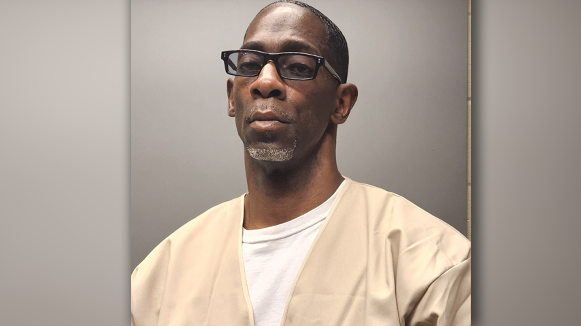 ALERT CENTER: Man connected to viral video of brazen Oxford store theft ...