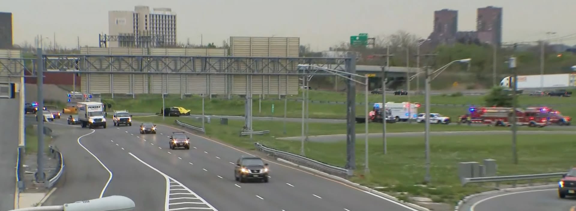 Police: 1 dead in early morning crash on Route 3 West in East Rutherford