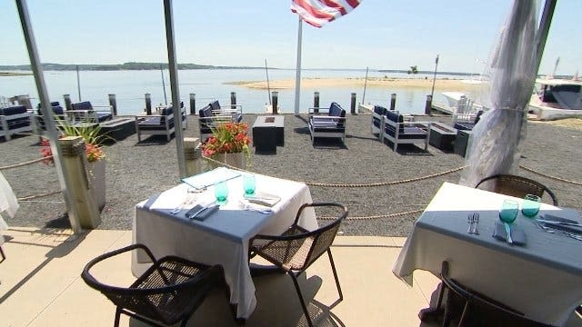 East End Restaurants: Waypoint Restaurant in Southold