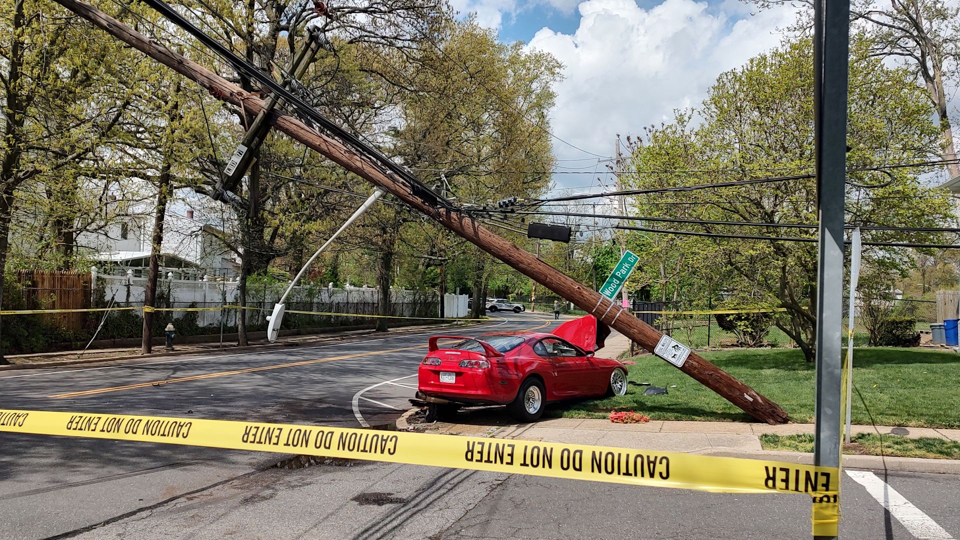 Police: Car hits telephone pole in Baldwin temporarily knocking out power