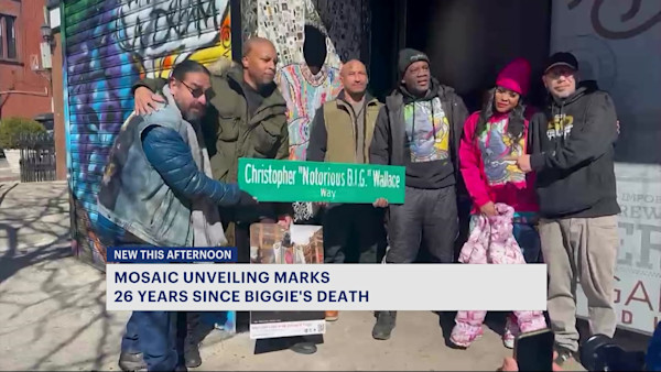 Bed-Stuy unveils Notorious B.I.G. mosaic on 26th anniversary of his death