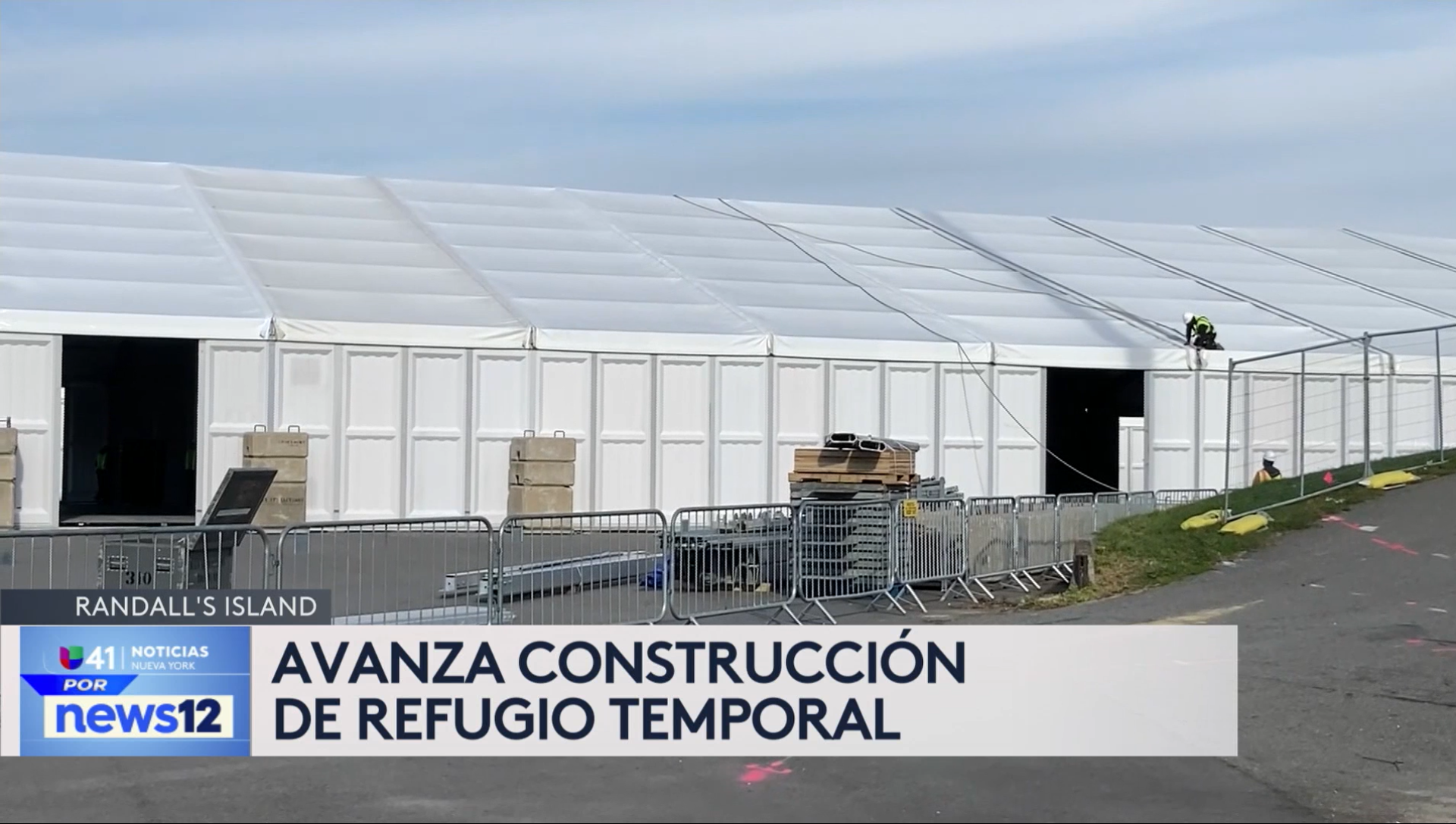 Univision 41 News Brief: Continúa construcción de refugios temporales ...