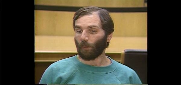 FLASHBACK: News 12's Doug Geed's 1992 jailhouse interview with ...