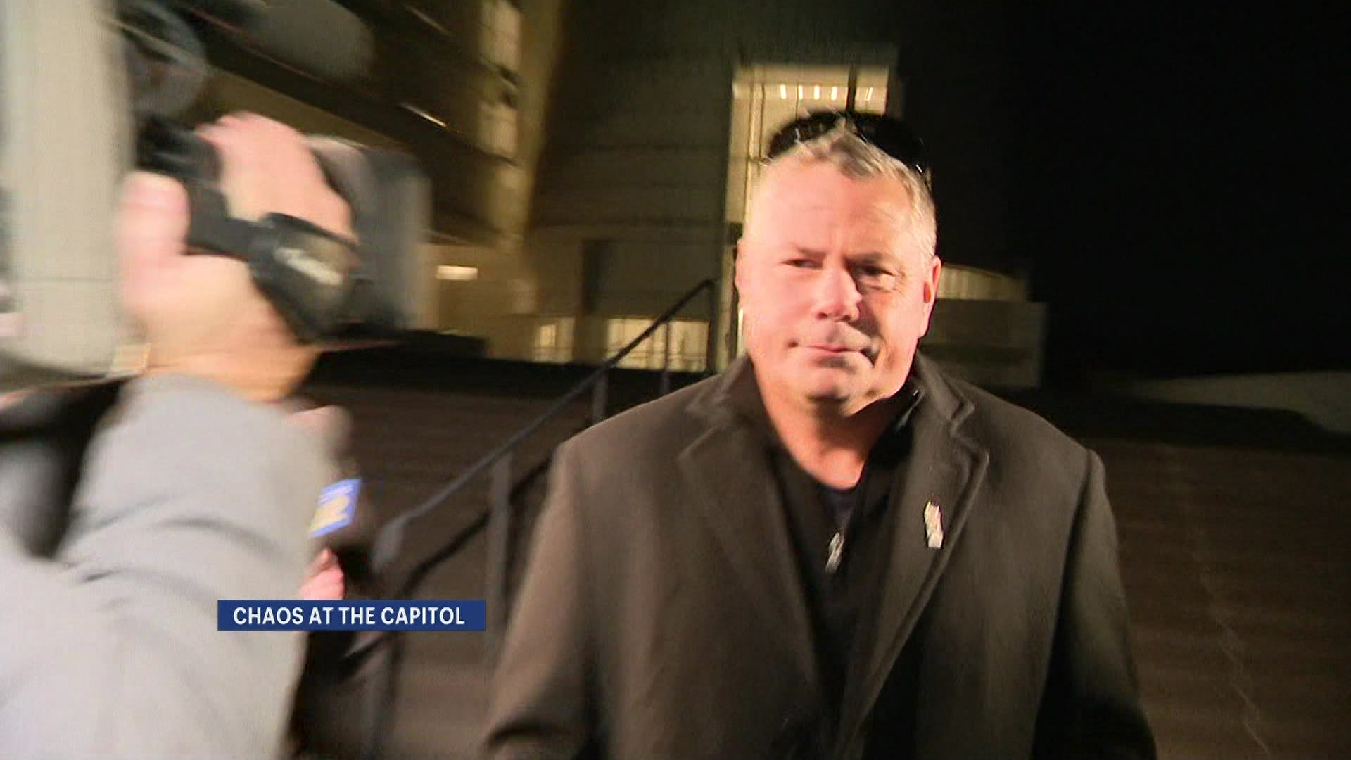 Freeport man charged in connection to Capitol riot surrenders, makes ...