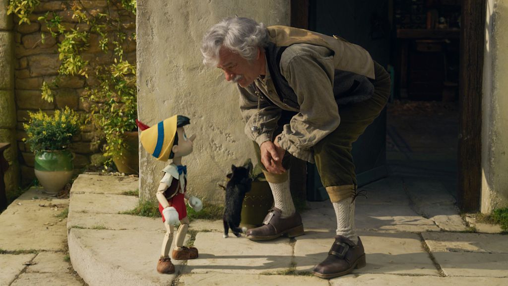 'Pinocchio' Trailer Reveals What Happens When Tom Hanks Wishes Upon a ...
