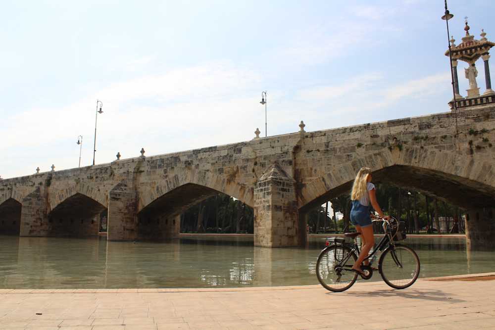 Spanish Explorer | Busabout