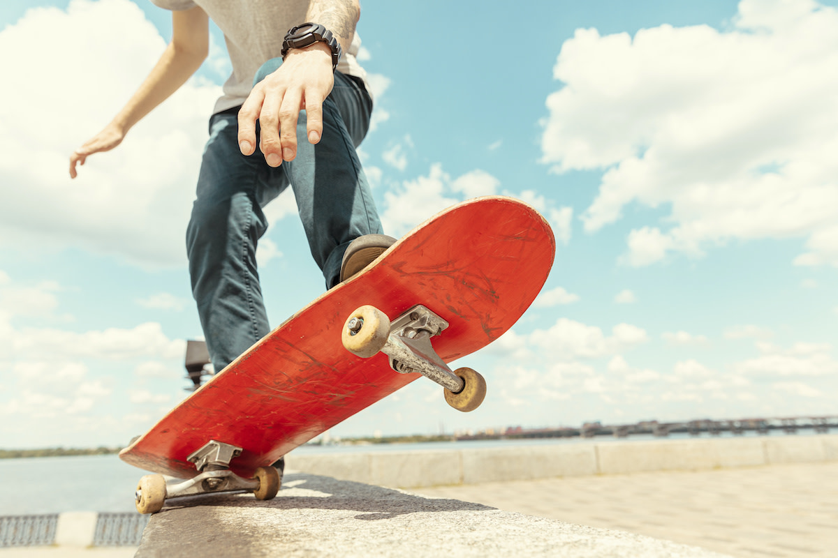12 Types of Skateboards: Longboards and Shortboards - 2022 - MasterClass