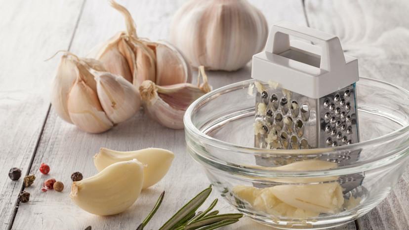How to Grate Garlic: 5 Methods for Grating Garlic - 2025 - MasterClass