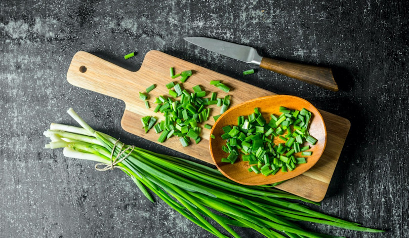 How to Chop Green Onions in 3 Steps - 2025 - MasterClass