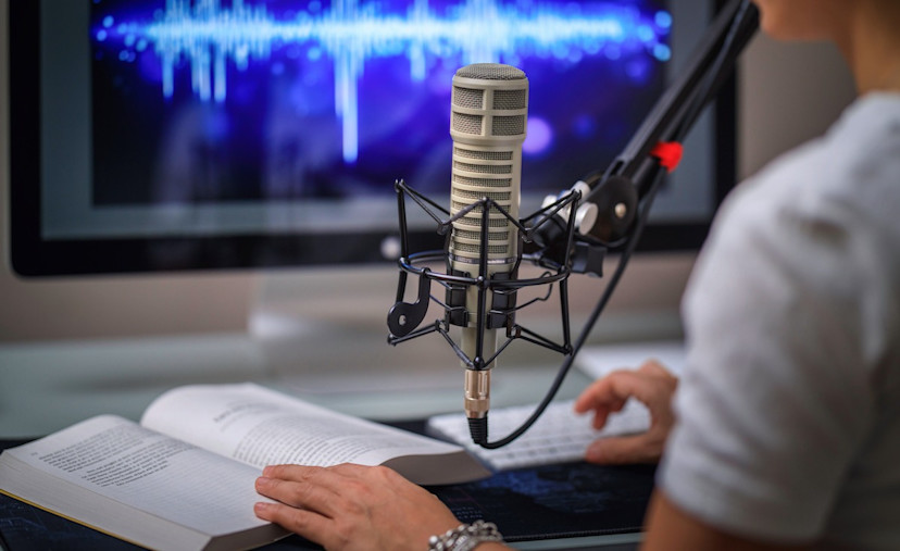 How to Become an Audiobook Narrator in 5 Steps - 2025 - MasterClass