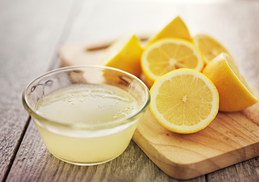 Lemon Extract vs. Lemon Juice: What’s the Difference? - 2026 - MasterClass