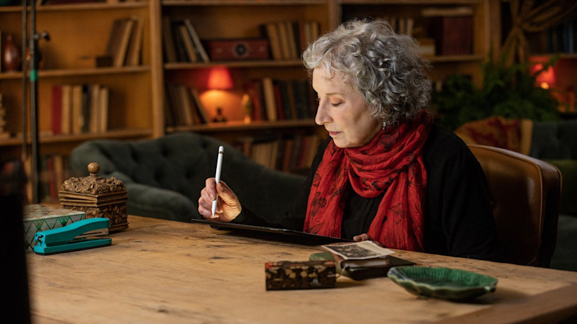 What Is Margaret Atwood’s Writing Style? Learn How Margaret Atwood ...