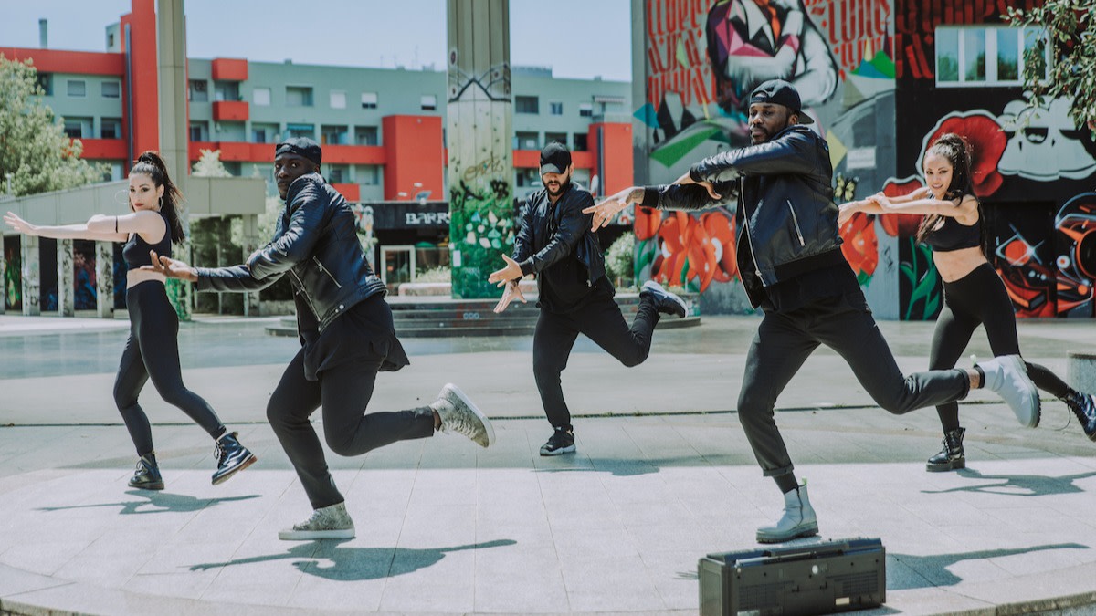 How to Start a Dance Crew: 10 Tips for Beginners - 2022 - MasterClass