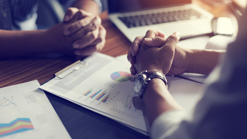 How to Use Mirroring as a Negotiation Tactic - 2025 - MasterClass