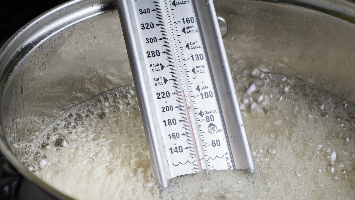 How to Use a Candy Thermometer to Cook Sugar Properly - 2022 - MasterClass