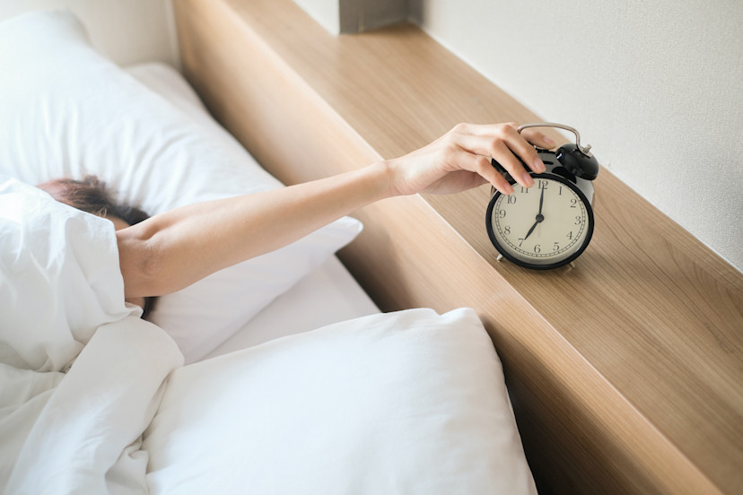 Daylight Savings Sleep Guide: How to Adjust to a Time Change - 2025 ...