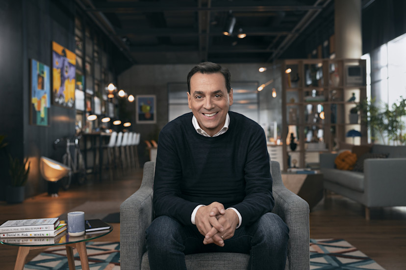 Daniel Pink Discusses Persuasive Framing in Sales - 2026 - MasterClass