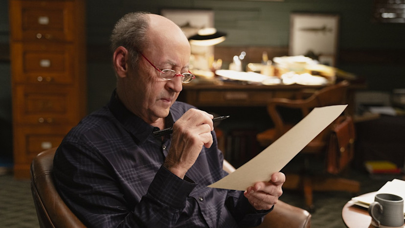 Poet Billy Collins’s 3 Tips for Reading Poetry - 2025 - MasterClass