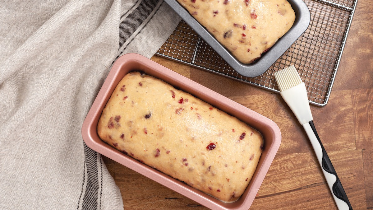 Loaf Pan Sizes: How to Choose the Right Pan for Baking - 2022 - MasterClass