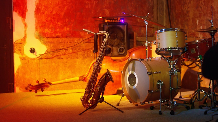 Electro Swing Music: A Guide to the Sounds of Electro Swing - 2026 ...